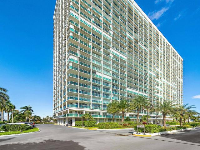 Luxury apartment complex for sale in Fort Lauderdale, Florida