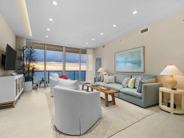 Luxury apartment complex for sale in Fort Lauderdale, Florida
