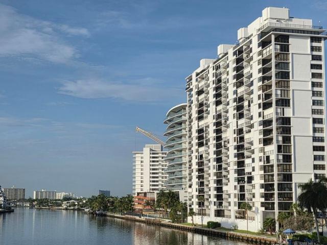 Luxury apartment complex for sale in Fort Lauderdale, Florida