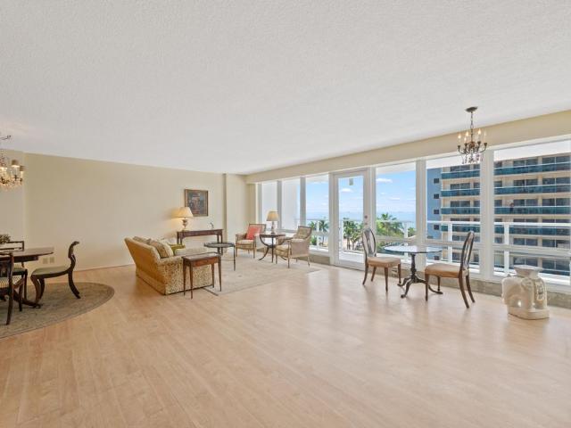 Luxury apartment complex for sale in Fort Lauderdale, Florida