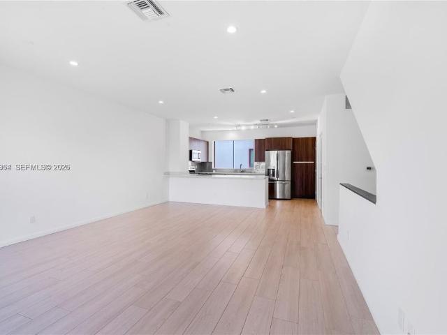 Luxury apartment complex for sale in Fort Lauderdale, Florida