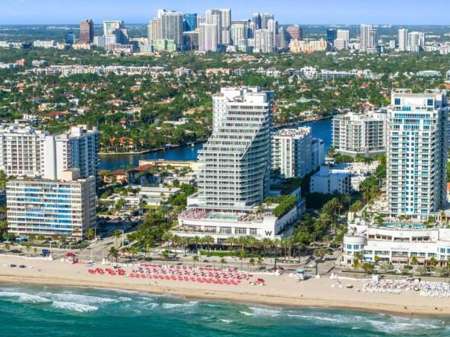Luxury apartment complex for sale in Fort Lauderdale, Florida