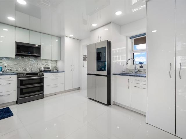 Luxury apartment complex for sale in Fort Lauderdale, United States