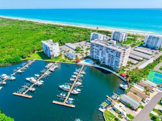 Luxury apartment complex for sale in Fort Pierce, Florida