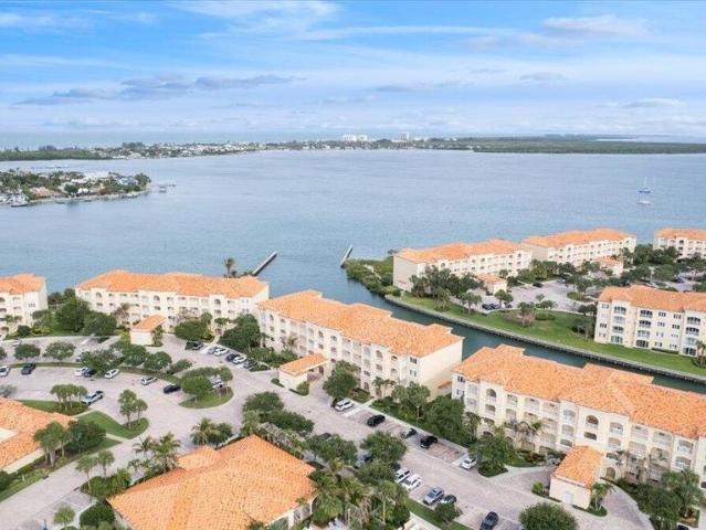 Luxury apartment complex for sale in Fort Pierce, United States