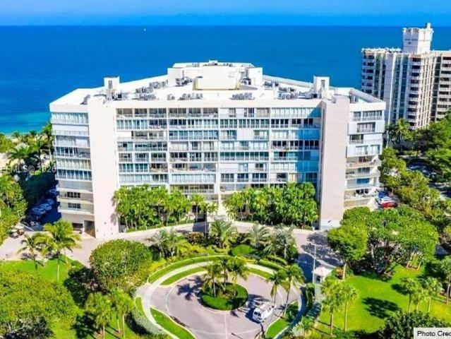 Luxury apartment complex for sale in Key Biscayne, United States