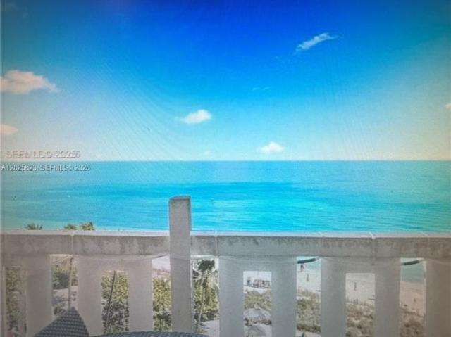Luxury apartment complex for sale in Key Biscayne, United States