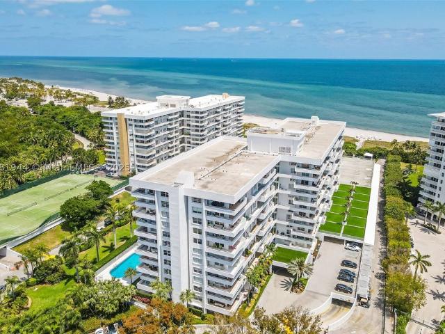 Luxury apartment complex for sale in Key Biscayne, United States
