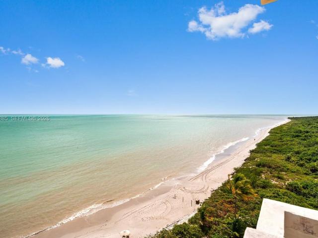 Luxury apartment complex for sale in Key Biscayne, United States
