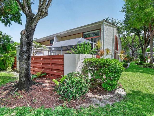 Luxury apartment complex for sale in Hollywood, Florida