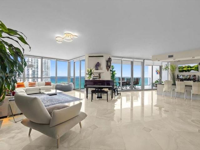 Luxury apartment complex for sale in Hollywood, Florida