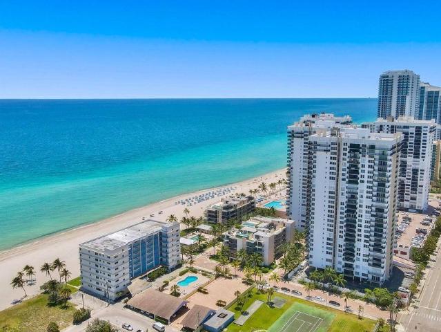 Luxury apartment complex for sale in Hollywood, Florida