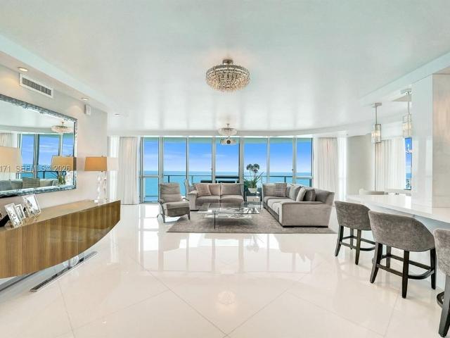 Luxury apartment complex for sale in Hollywood, Florida