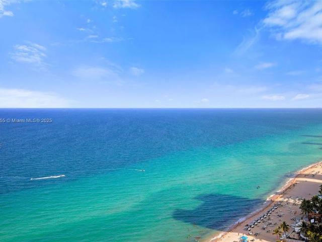 Luxury apartment complex for sale in Hollywood, Florida