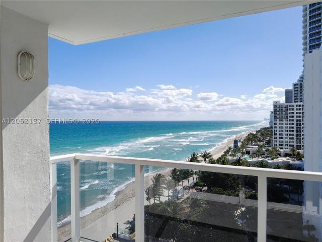 Luxury apartment complex for sale in Hollywood, Florida