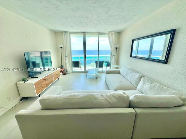 Luxury apartment complex for sale in Hollywood, Florida