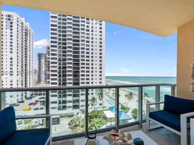 Luxury apartment complex for sale in Hollywood, Florida