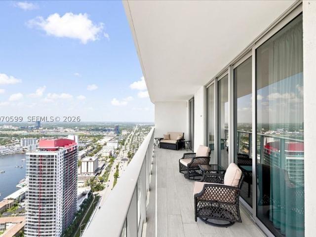 Luxury apartment complex for sale in Hollywood, Florida