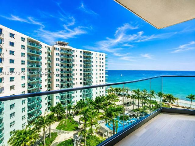 Luxury apartment complex for sale in Hollywood, Florida