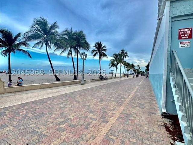 Luxury apartment complex for sale in Hollywood, Florida