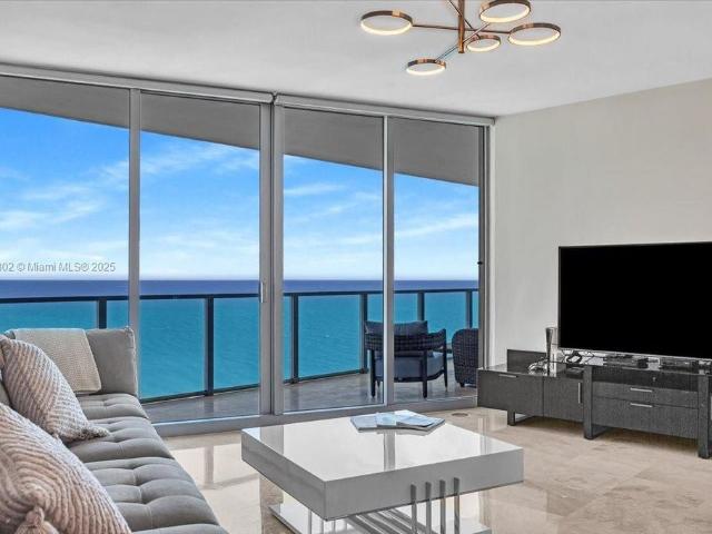 Luxury apartment complex for sale in Hollywood, Florida