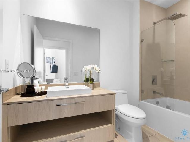 Luxury apartment complex for sale in Hollywood, Florida