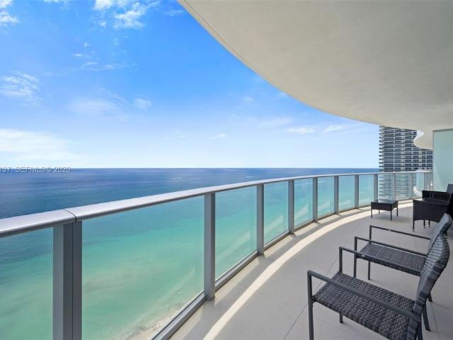 Luxury apartment complex for sale in Hollywood, Florida