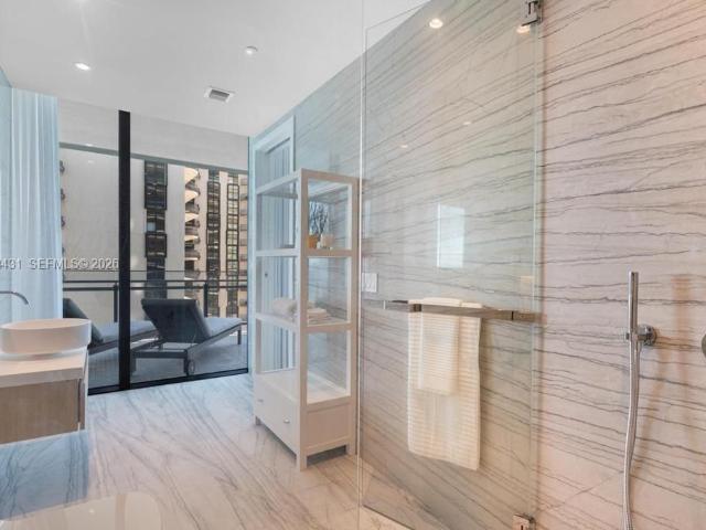 Luxury apartment complex for sale in Hollywood, Florida