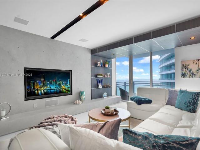 Luxury apartment complex for sale in Hollywood, Florida