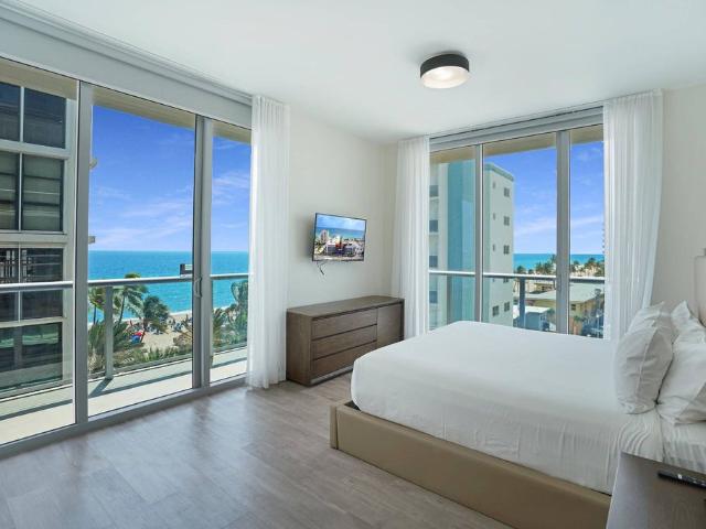 Luxury apartment complex for sale in Hollywood, Florida