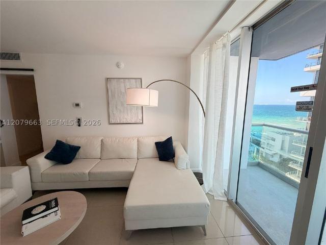 Luxury apartment complex for sale in Hollywood, United States