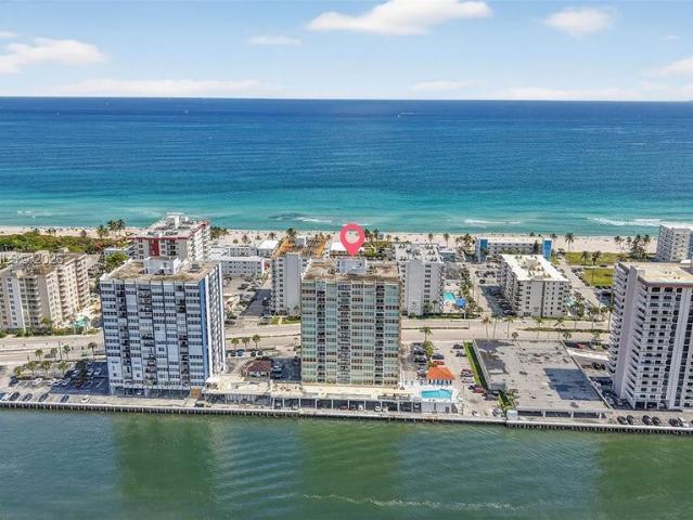 Luxury apartment complex for sale in Hollywood, United States
