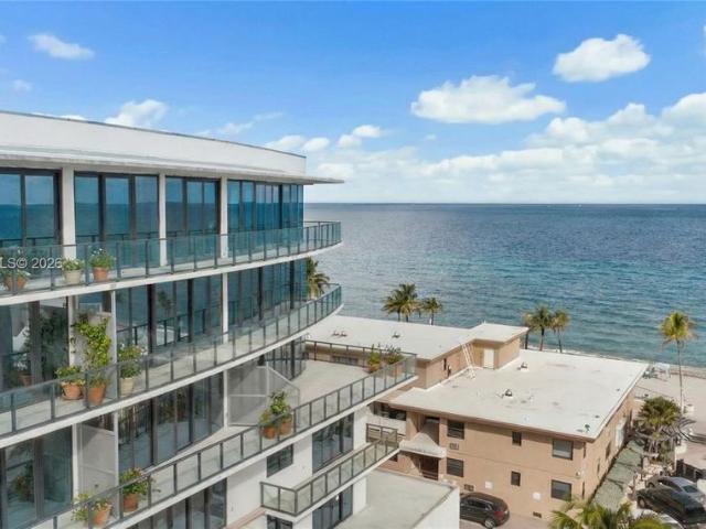 Luxury apartment complex for sale in Hollywood, United States