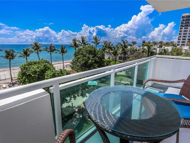 Luxury apartment complex for sale in Hollywood, United States