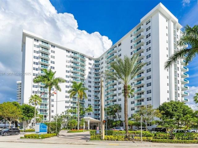 Luxury apartment complex for sale in Hollywood, United States