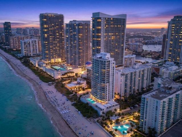 Luxury apartment complex for sale in Hollywood, United States
