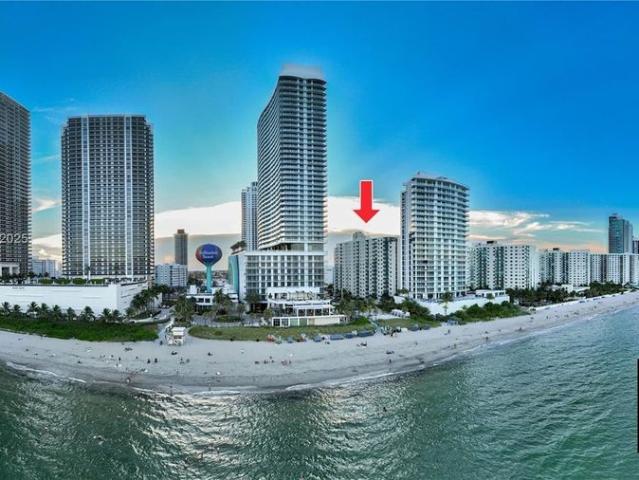 Luxury apartment complex for sale in Hollywood, United States