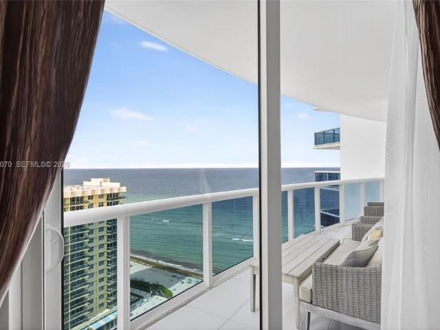 Luxury apartment complex for sale in Hollywood, United States