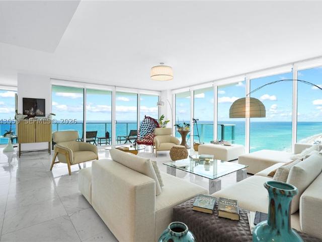 Luxury apartment complex for sale in Hollywood, United States