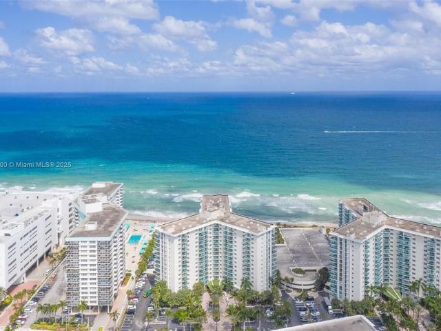 Luxury apartment complex for sale in Hollywood, United States