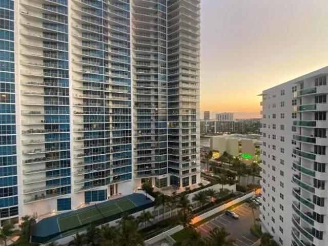 Luxury apartment complex for sale in Hollywood, United States