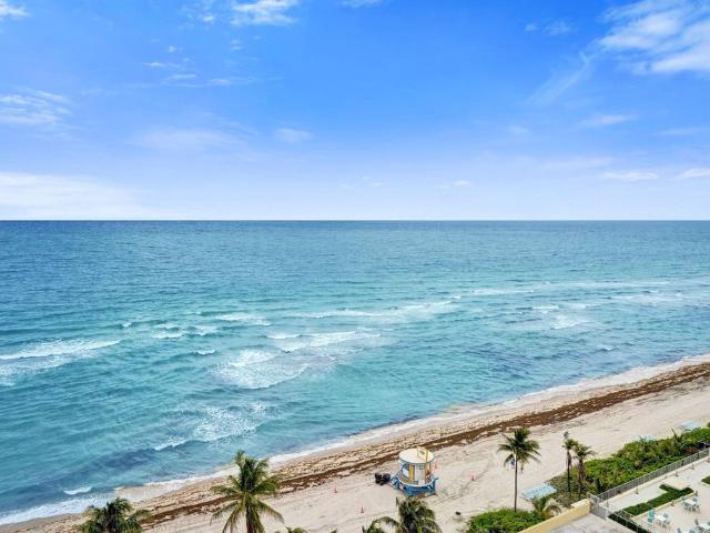 Luxury apartment complex for sale in Hollywood, United States