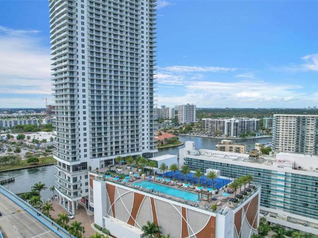 Luxury apartment complex for sale in Hollywood, United States