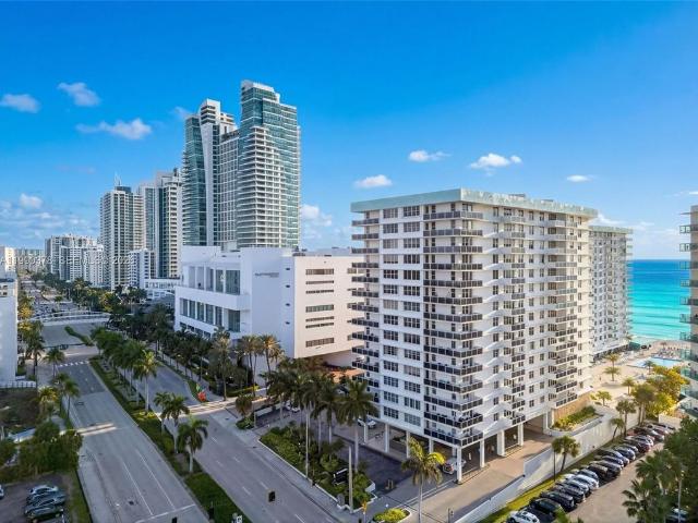 Luxury apartment complex for sale in Hollywood, United States