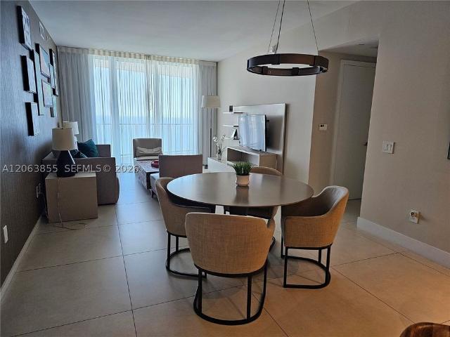 Luxury apartment complex for sale in Hollywood, United States