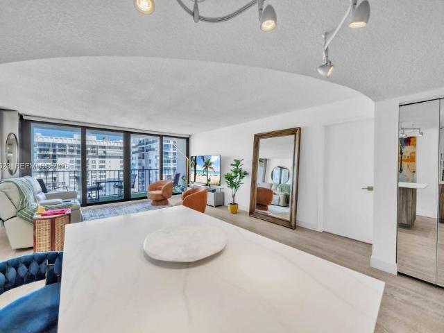Luxury apartment complex for sale in Hollywood, United States