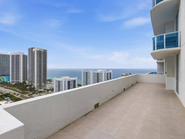 Luxury apartment complex for sale in Hallandale, United States