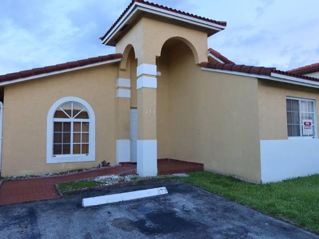 Luxury apartment complex for sale in Hialeah, United States