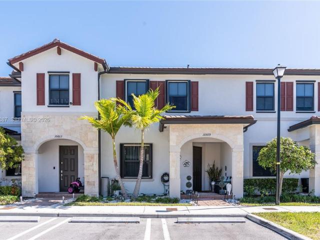 Luxury apartment complex for sale in Hialeah, United States
