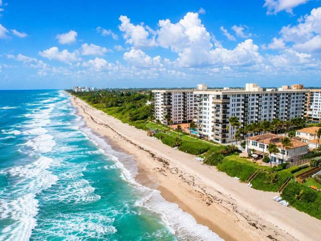 Luxury apartment complex for sale in Hillsboro Beach, United States